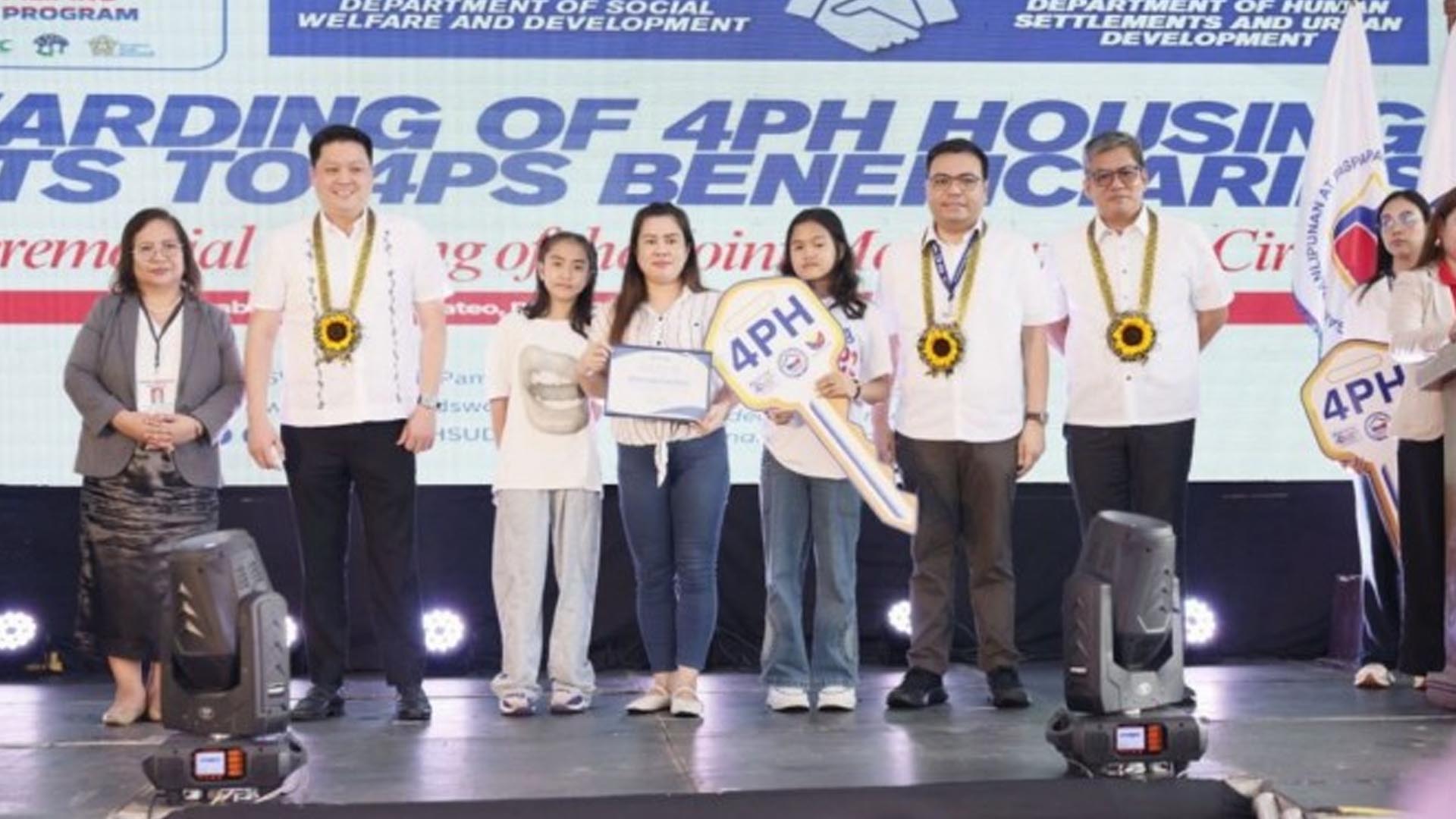 DHSUD, DSWD Partner To Give Housing To Graduating 4Ps Families | The ...