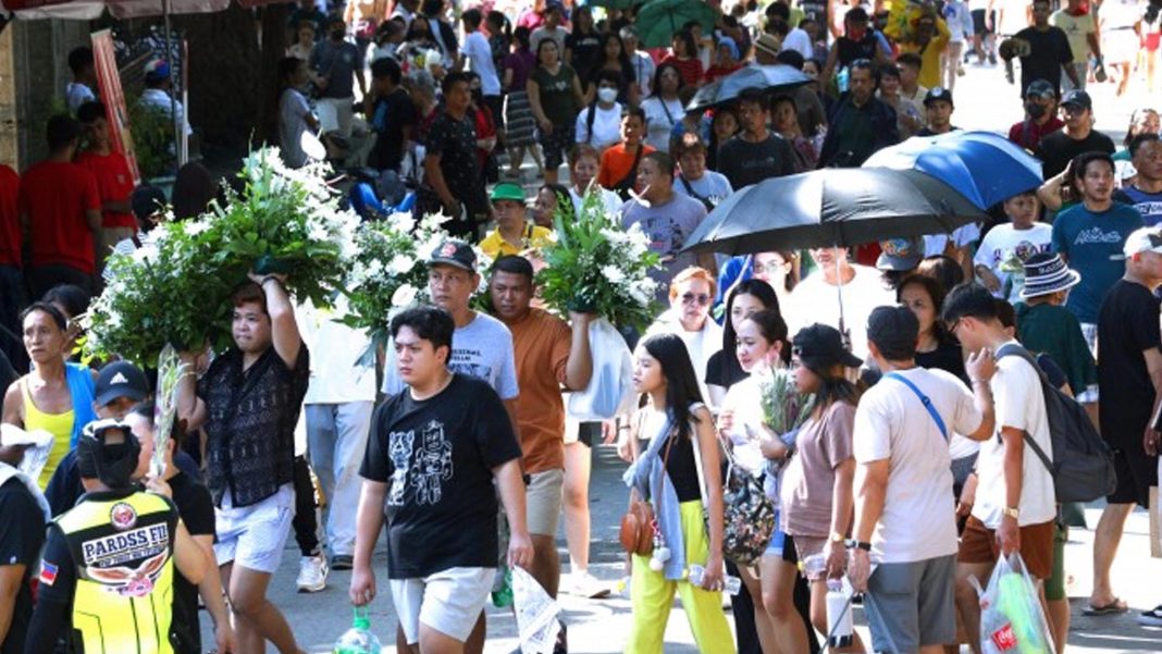 Nearly 3K Police Officers To Be Deployed For ‘Undas’ In Bicol | The ...